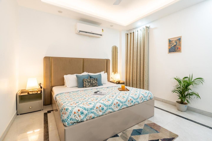 Homlee-gold-4bhk-lift-parking-vasant Kunj - New Delhi