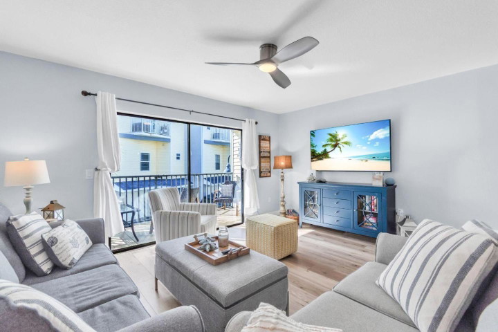 Bayview Villas - Bayview Shores - Treasure Island, FL
