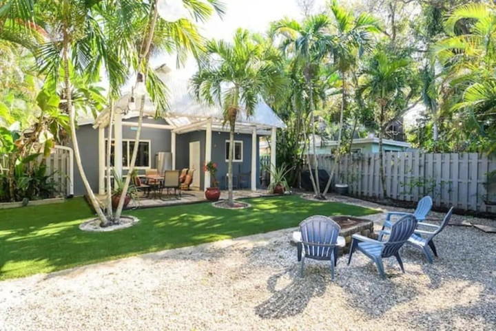 Peacock Villa 2 By Dream Vacation - Margate, FL