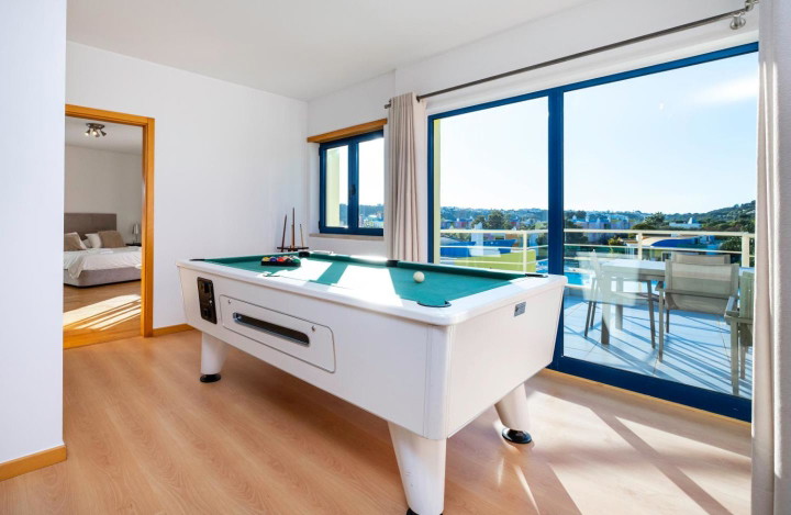 Penthouse 160sqm Wide Terraces Pool View & Private Hot Tub & Parking - Faro