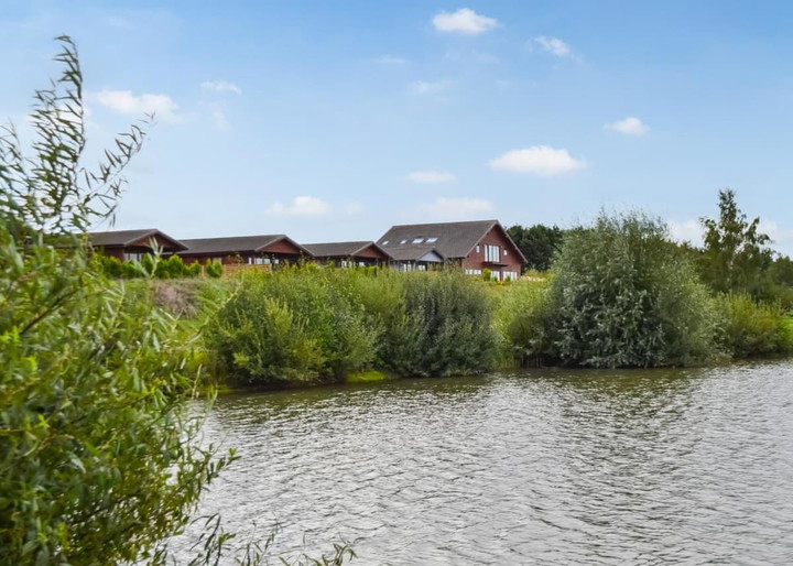 Dale Pitt Lakes And Lodges - Yorkshire