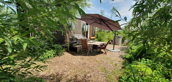 Tiny House Lau At Glamping Verbaarum - 格羅寧根