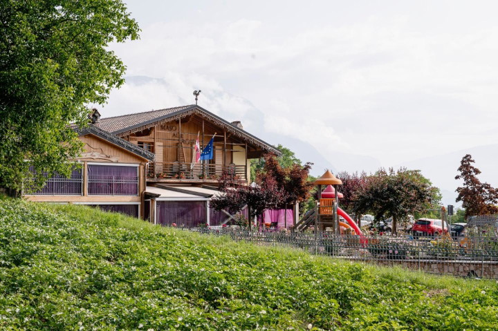 Agritur Maso Alle Rose B&b E Restaurant - Comano