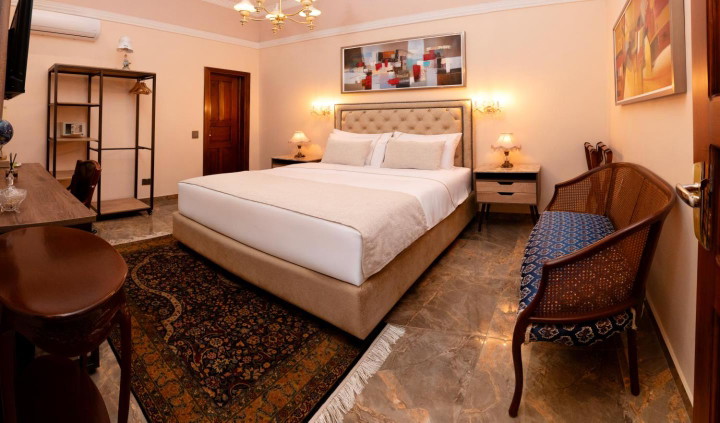 Hotel Boutique Patio Andaluz Cali Granada - Versalles