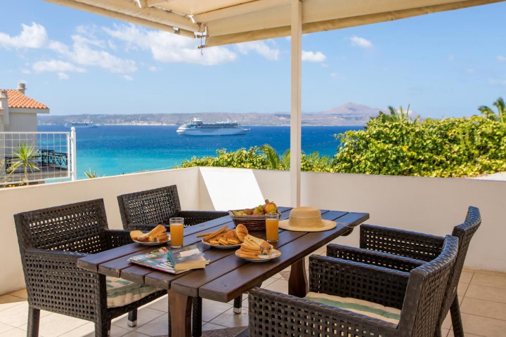 Manos Apartments - Greece