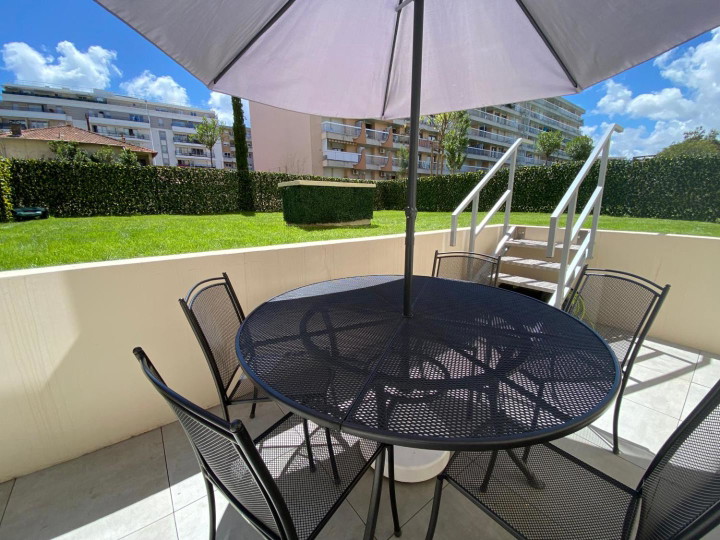 Fantastic Two-bedroom Apartment With Garden Near The Beach - French Riviera