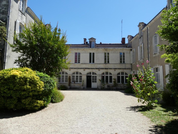 Le Gîte Du Parc Avec Parking Vieux Port Et Plage Au Calme - La Rochelle