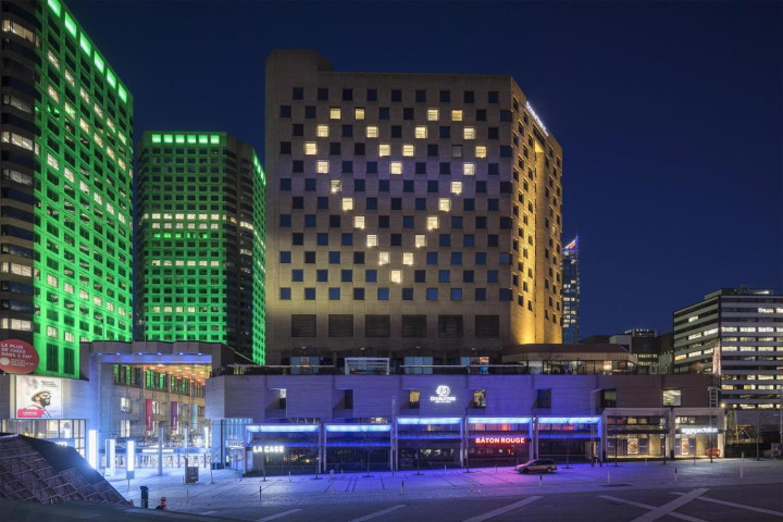 Doubletree By Hilton Montreal - Montreal
