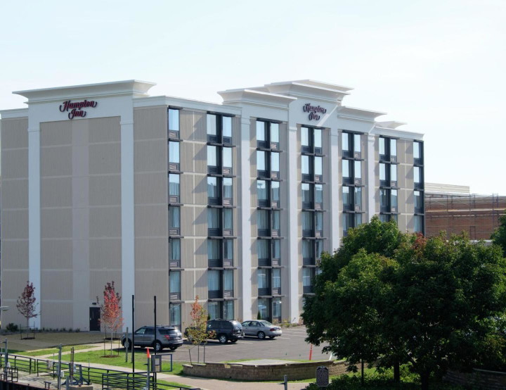 Hampton Inn Green Bay Downtown - Green Bay, WI