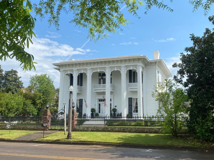 Shadowlawn Bed And Breakfast - Mississippi