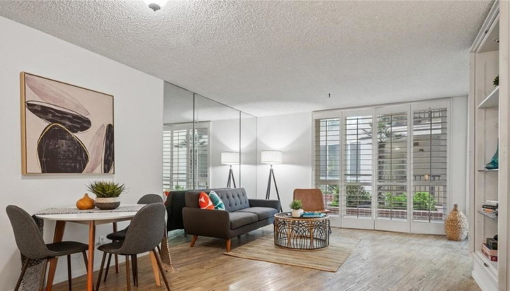 Oceanfront One Bedroom Retreat Near Riviera Village - Redondo Beach, CA