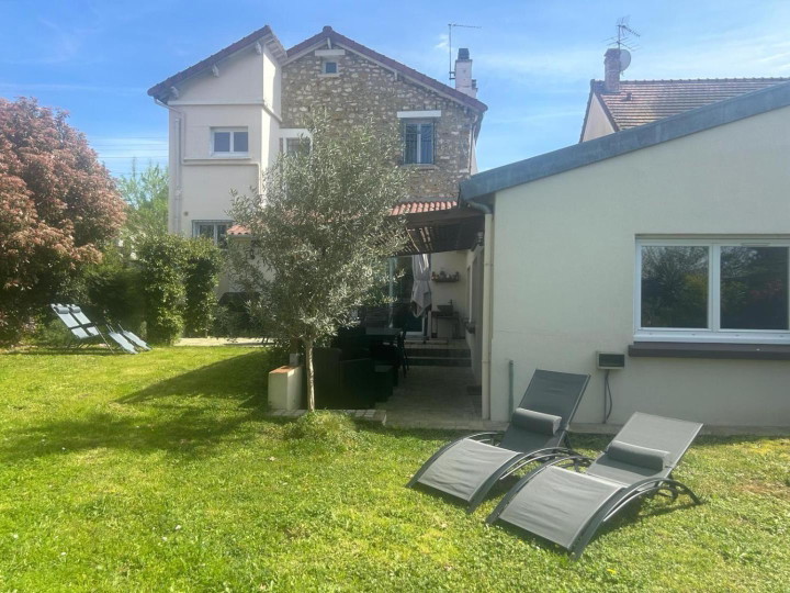 Un Bol D'air Frais Près De Paris - Maisons-Laffitte