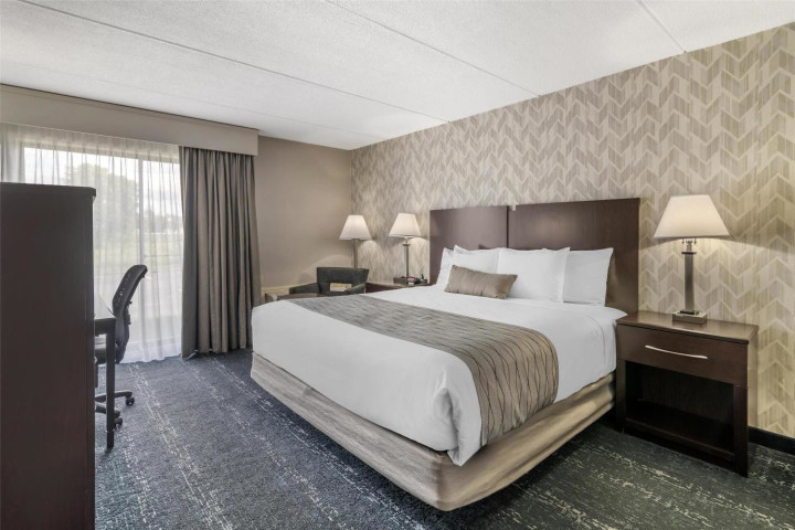 Best Western Plus Keene Hotel - Keene, NH