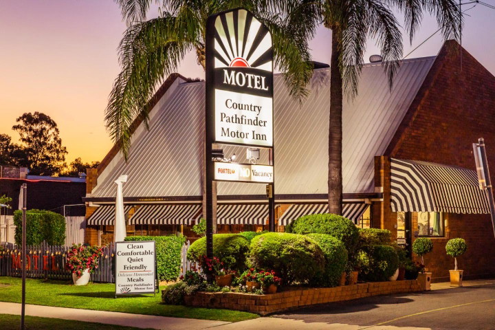 Country Pathfinder Motor Inn - Dalby