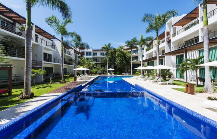 Luxurious & Central Condo In Playa Steps From The Beach - Playa del Carmen