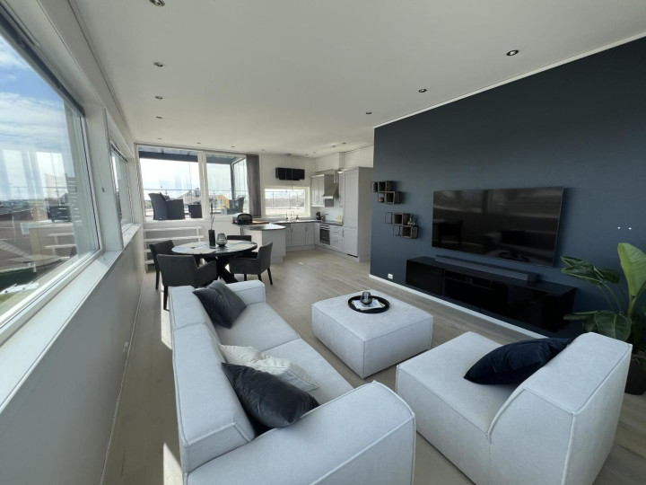 Executive 2-bedroom Apartment With Office Workspace & Scenic View - Stavanger