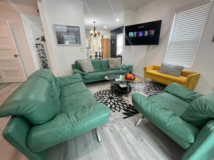 Spacious 3 Bedroom Close To Nyc - Edgewater, NJ