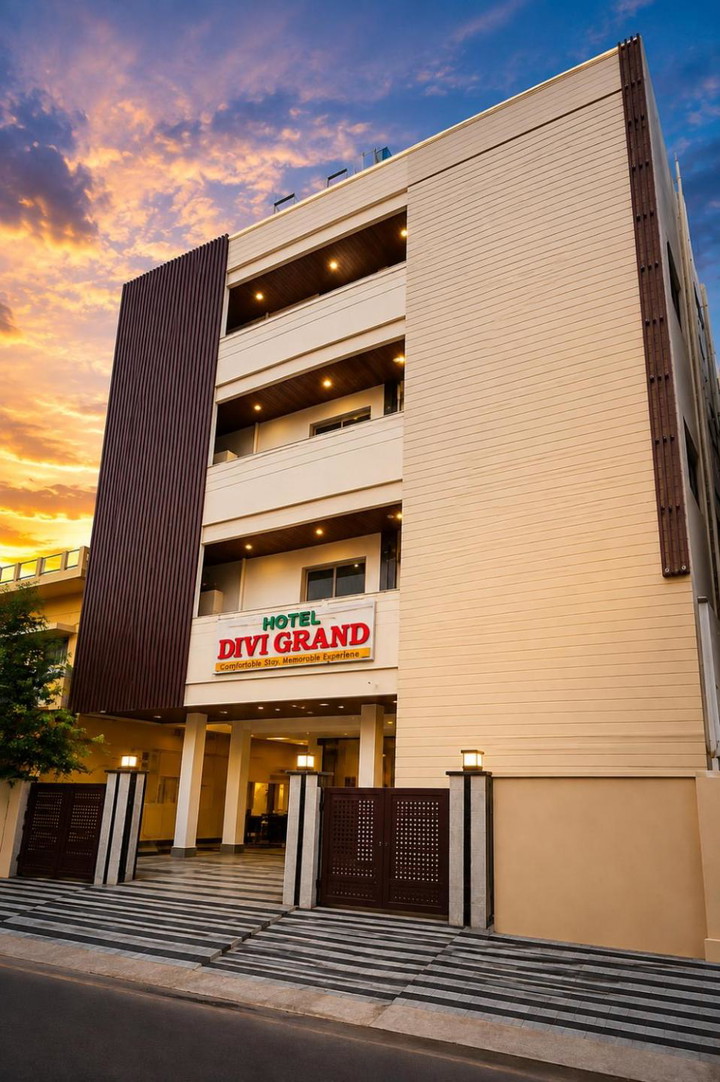 Hotel Divi Grand - Vijayawada