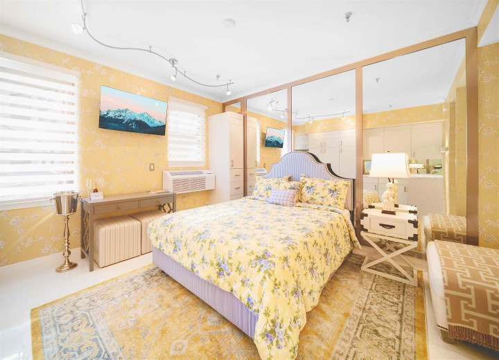 Renovated Studio In The Heart Of Palm Beach - Free Parking, Security Box - West Palm Beach, FL