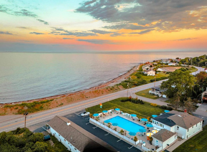Rye Motor Inn - Oceanfront, Walk To Beach - Portsmouth, NH