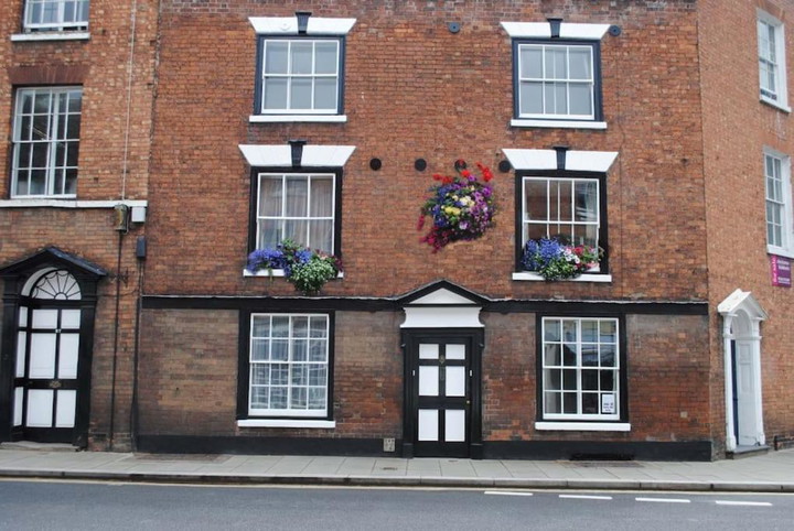 Crescent Cottage, Sleeps 8, Pet Friendly - Tewkesbury