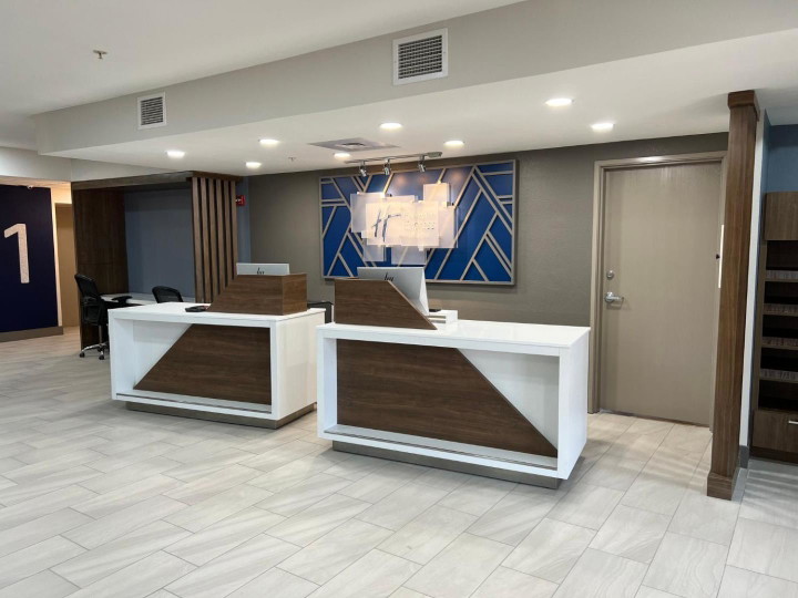 Holiday Inn Express - Wichita North - Park City By Ihg - Wichita, KS