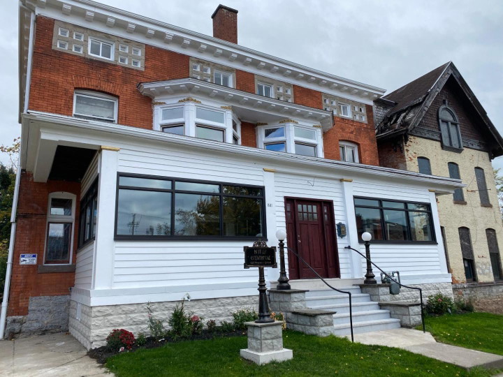 Buffalo Guesthouse - Buffalo, NY