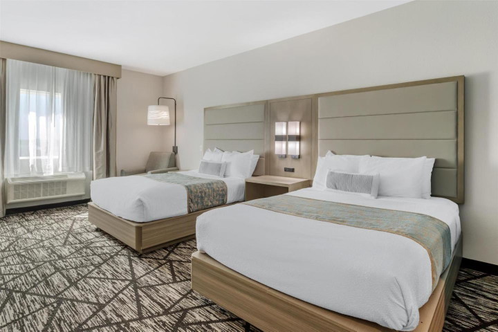 Best Western Plus Mid County - Port Arthur, TX