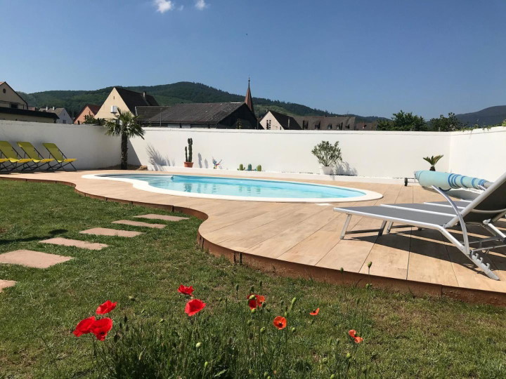 Alsacebnb - Gîte 12 Personnes Dans Le Vignoble - Piscine Privée & Spa - Riquewihr