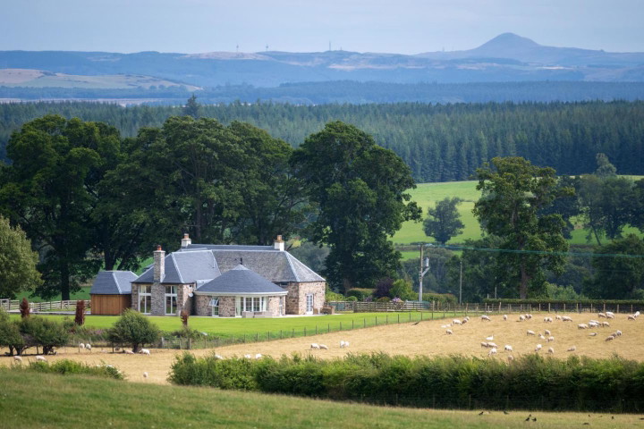 Laverockbank Steading - Dunkeld, UK