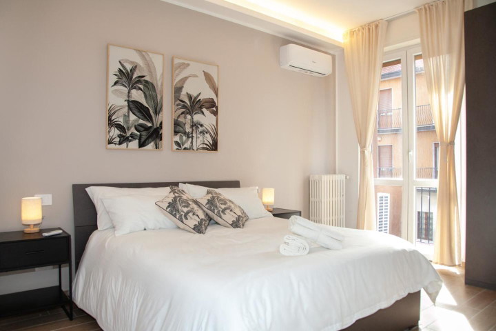 Luxury San Siro Apartment, 5 Min Metro, Balcony & Fast Wifi - Assago