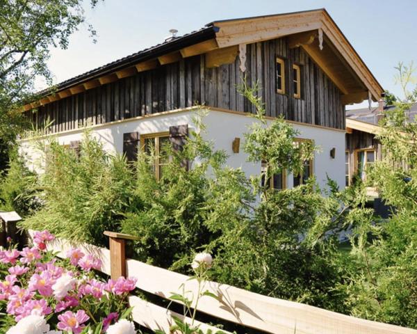 Die Zwei Chalets Am Tegernsee "S' Gloane" & "S' Große" - Tegernsee