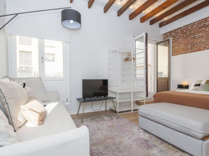 3-guest Oasis With Scenic Terrace - Madrid