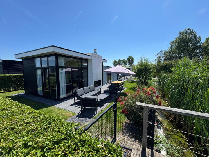 Europarcs Bad Meersee Chalet Coastline Zeeland Mit Zaun Haus Nr 80 - Vlissingen