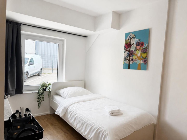 Moderne Einzelzimmer Mit Eigenem Bad & Gemeinschaftsküche - Frankfurt