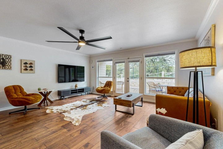 Lakeside Austin Condo | 10 Mi To Cota - Austin, TX