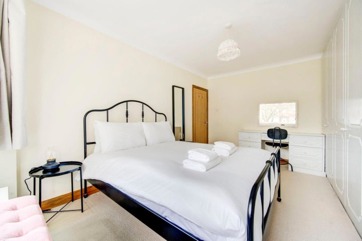 Guestready - Spacious 4bed With Backyard - Harrow