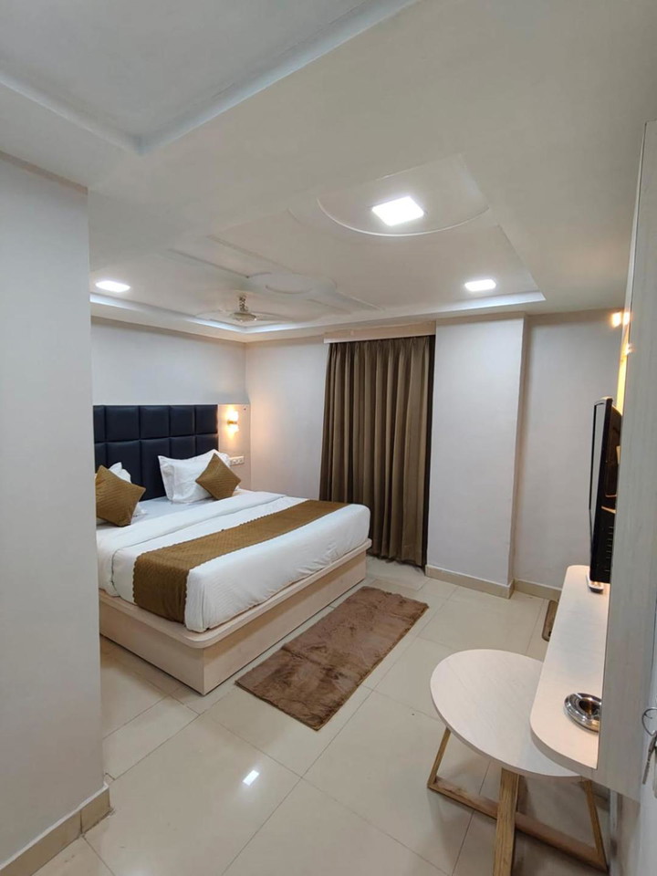 Hotel Green Land - Ahmadabad