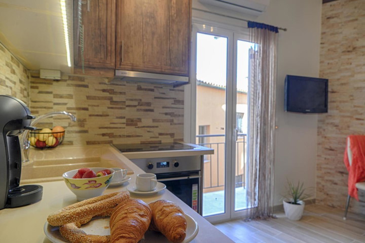 Renas Cosy Apartment - Grecia