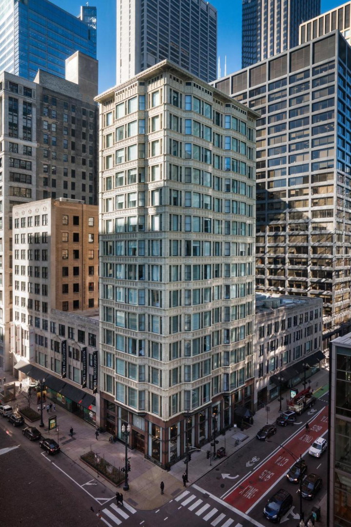 Staypineapple, An Iconic Hotel, The Loop - Chicago, IL