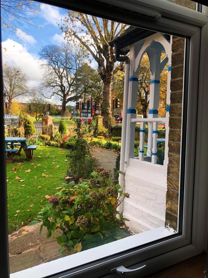 Caspian Hotel - Brentford