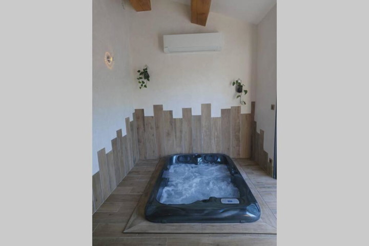 Un Petit Coin De Bali Avec Spa Et Piscine Privés - Avignon