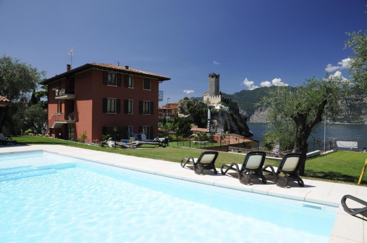 Casa Guarnati Lake View Apartments - Lake Garda