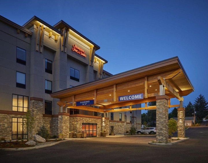 Hampton Inn & Suites Roseburg - Roseburg, OR
