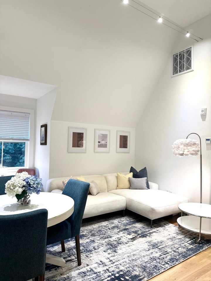 2br Unit Near Brown & Risd With Free Parking, Full Kitchen - Rhode Island
