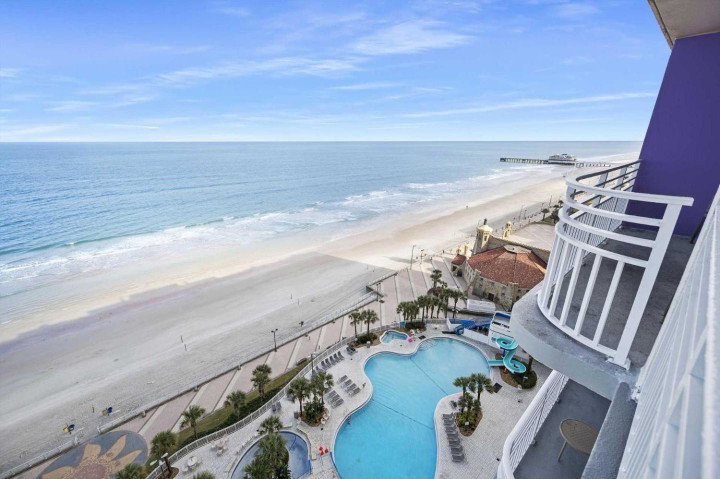 Stunning 2br Oceanfront Beach Villa - 3 Balconies - Daytona Beach, FL