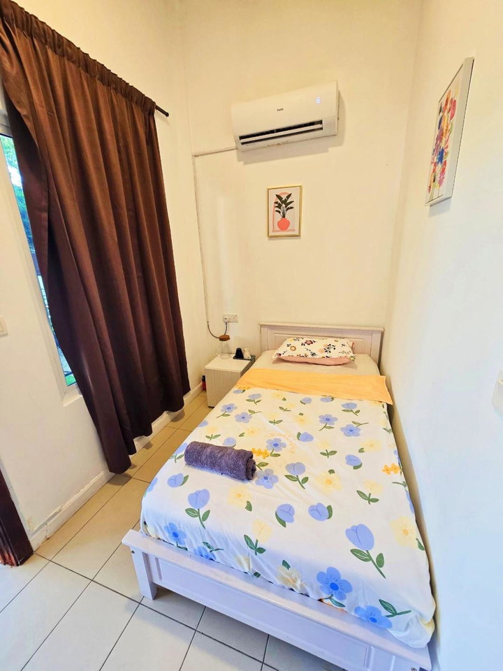 Barnett Georgetown Near Island Hospital Room 1 - Penang
