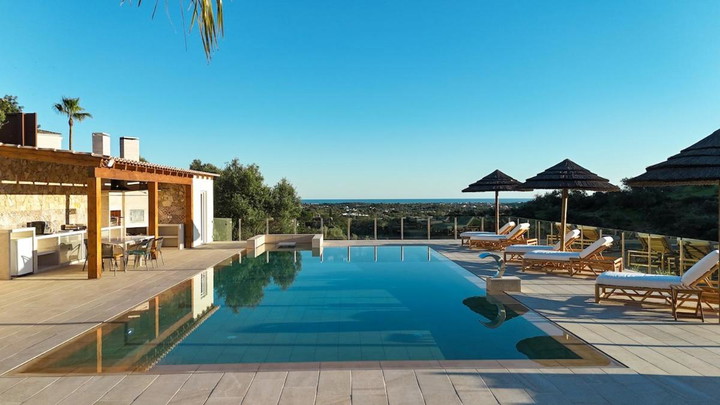 Villa Luso W/ Heated Pool - Spacious & Peaceful - Fuseta