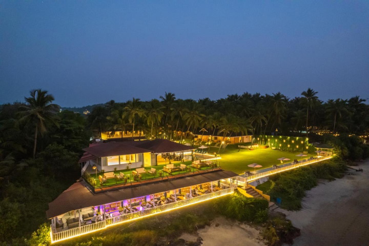 La Cabana Beach & Spa, By Ashvem Beach - Maharashtra