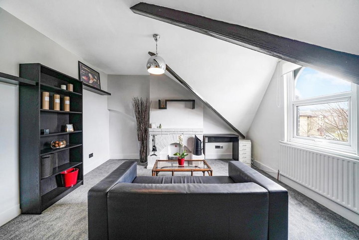 Charming Designer Cosy Loft Apartment - Croydon
